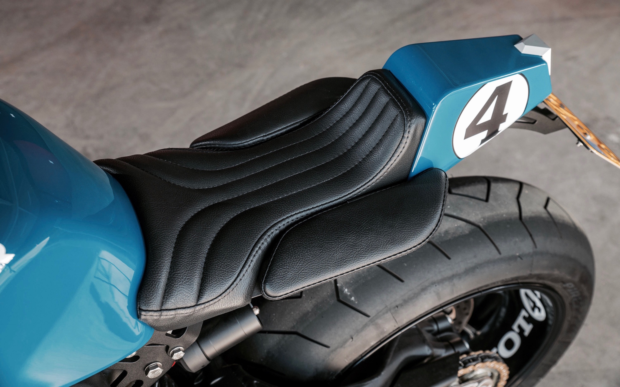 Italian flavour Gixxer - Inazuma café racer