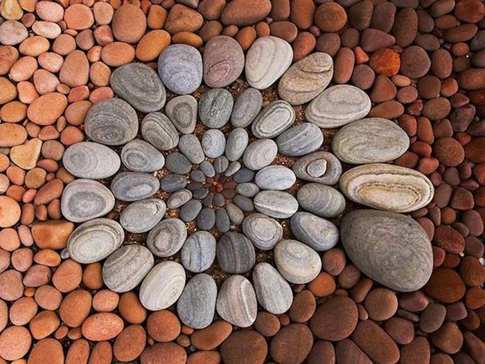 Mail2Day Geometric Shapes Land Art By Using Natural Materials 13 Pics mail2day-geometric-shapes-land-art-by-using-natural-materials-13-pics