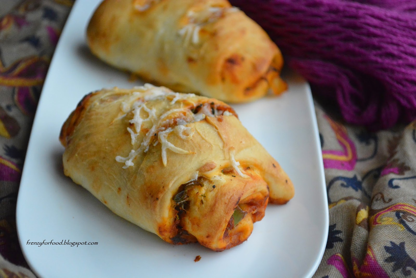 Food Frenzy....!!: Mini Strombolis!!
