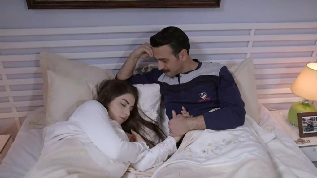 Elif odcinek 1054: Safak i Julide zostają mężem i żoną! Alev zostaje ...