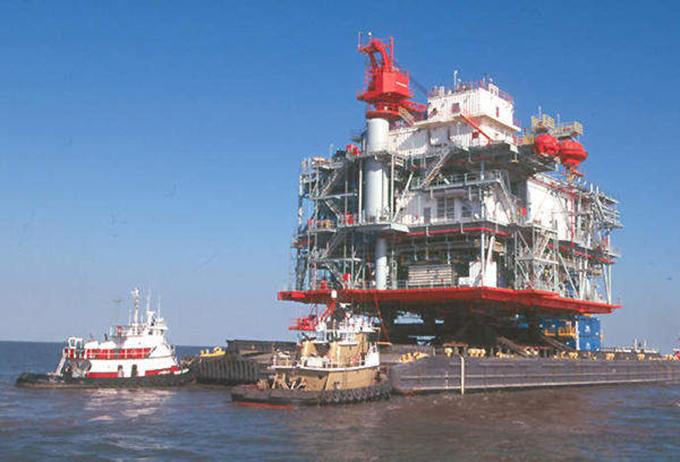 Oil Platforms Around The World: Petronius Oil Platform