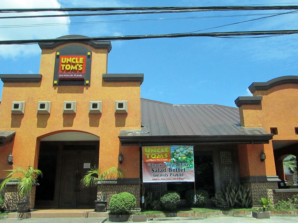 The Quaint Traveler: IloIlo Weekend I: Architecture of Iloilo