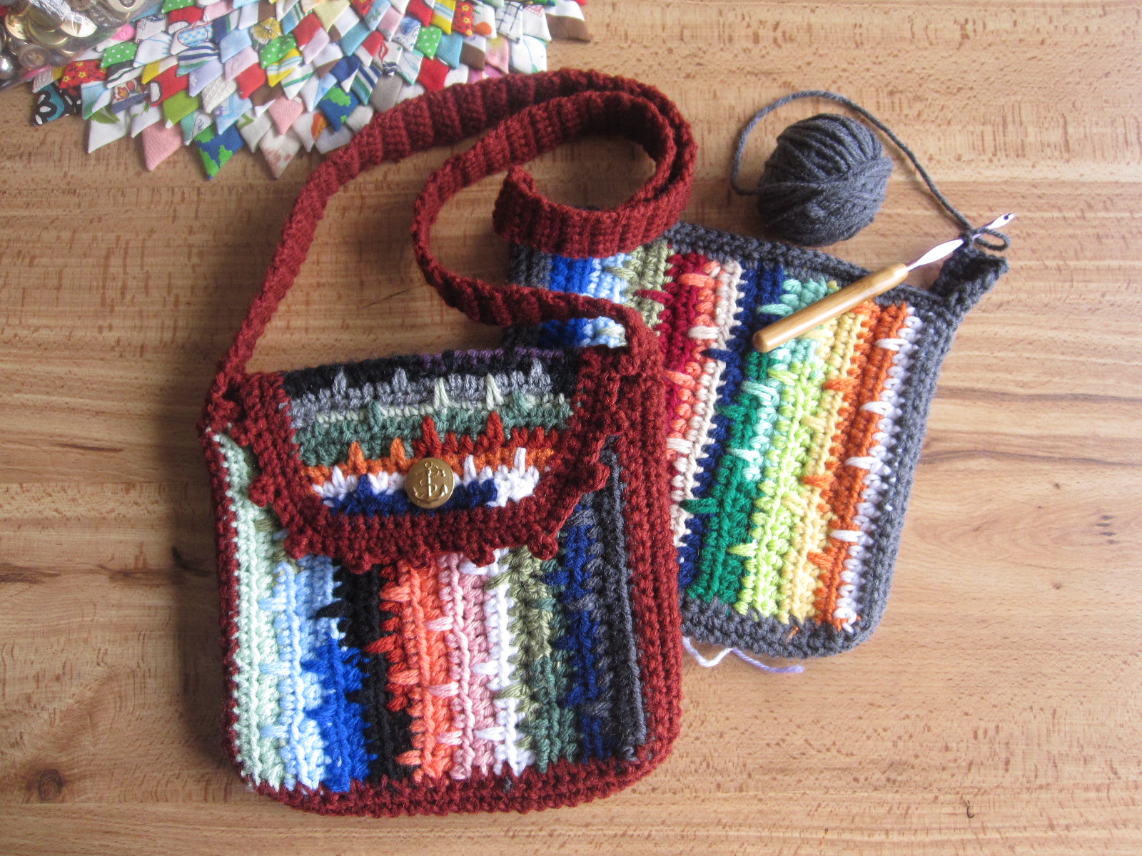 Lively Crochet - Rhythmic Youth: Mini Swatch Purse