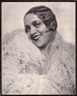 Eyes On Vintage and History: Ruth Bayton