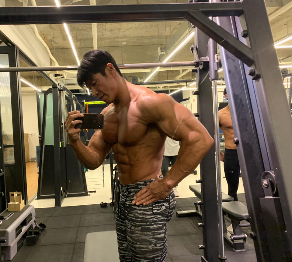 Jun Young Hong