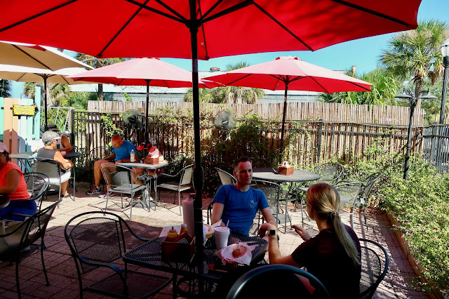 Stroud Is All Over the Place: Sunshine at the HOLA! Cuban Café