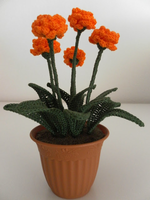 How to crochet a Marigold