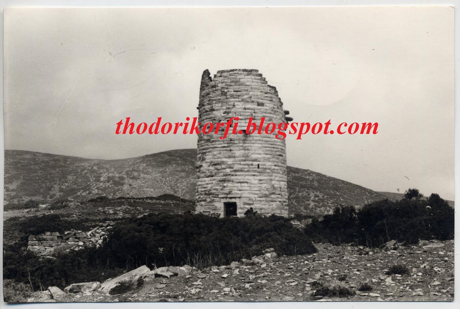 ΜΑΔΑΡΑ: ΠΥΡΓΟΣ ΧΕΙΜΑΡΡΟΥ ΝΑΞΟΥ, ΜΙΑ ΚΑΡΤΑ