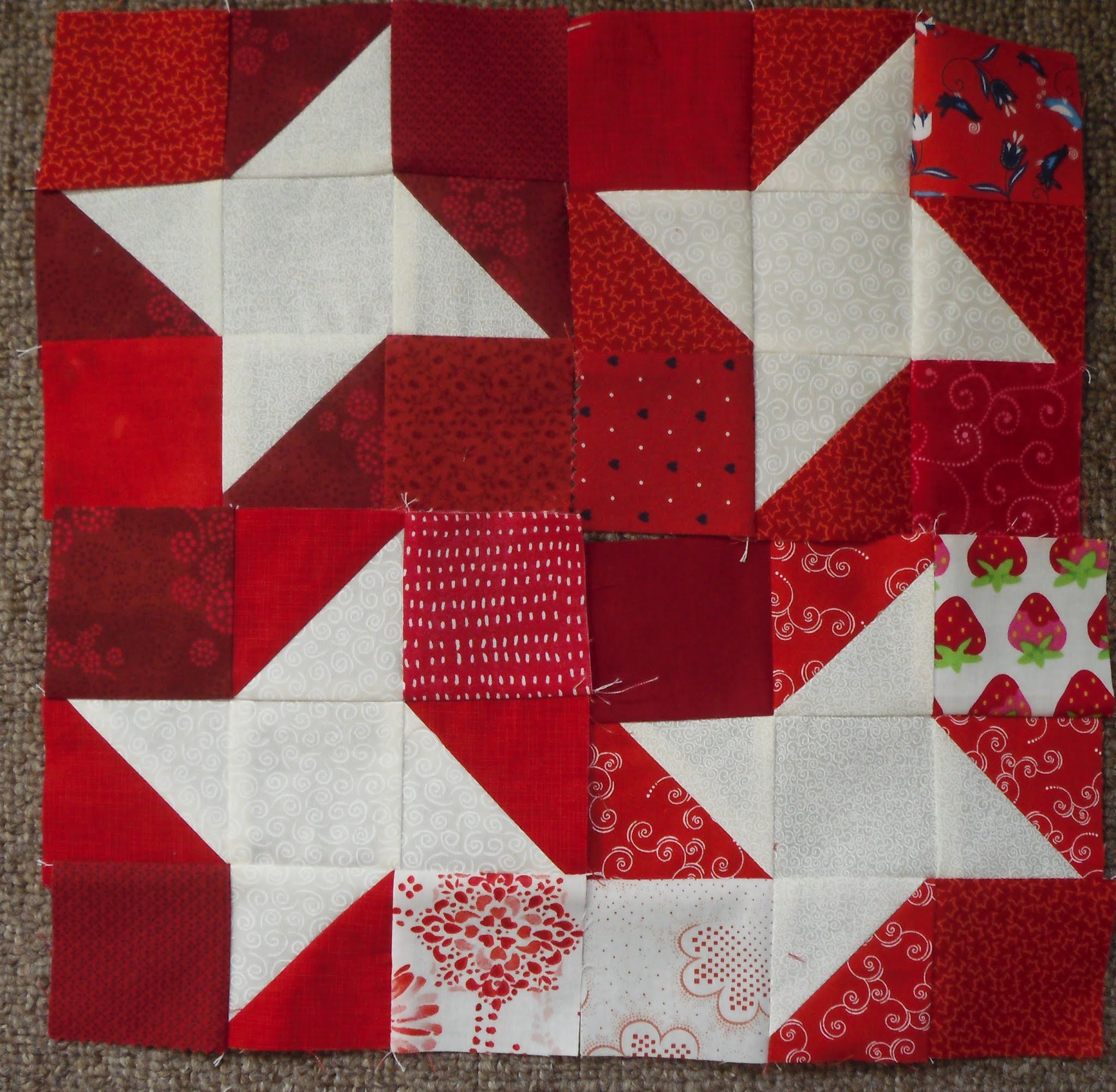 QUILTINGISBLISSFUL: THE RED RED ROBIN--