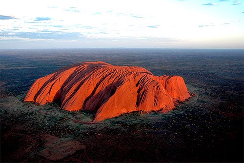 EL MONTE ULURU (AYERS ROCK)