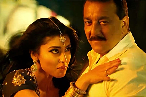 Sizzling Shiriya Saran Pictures From ' Chamiya Song ' ~ Bollywood World