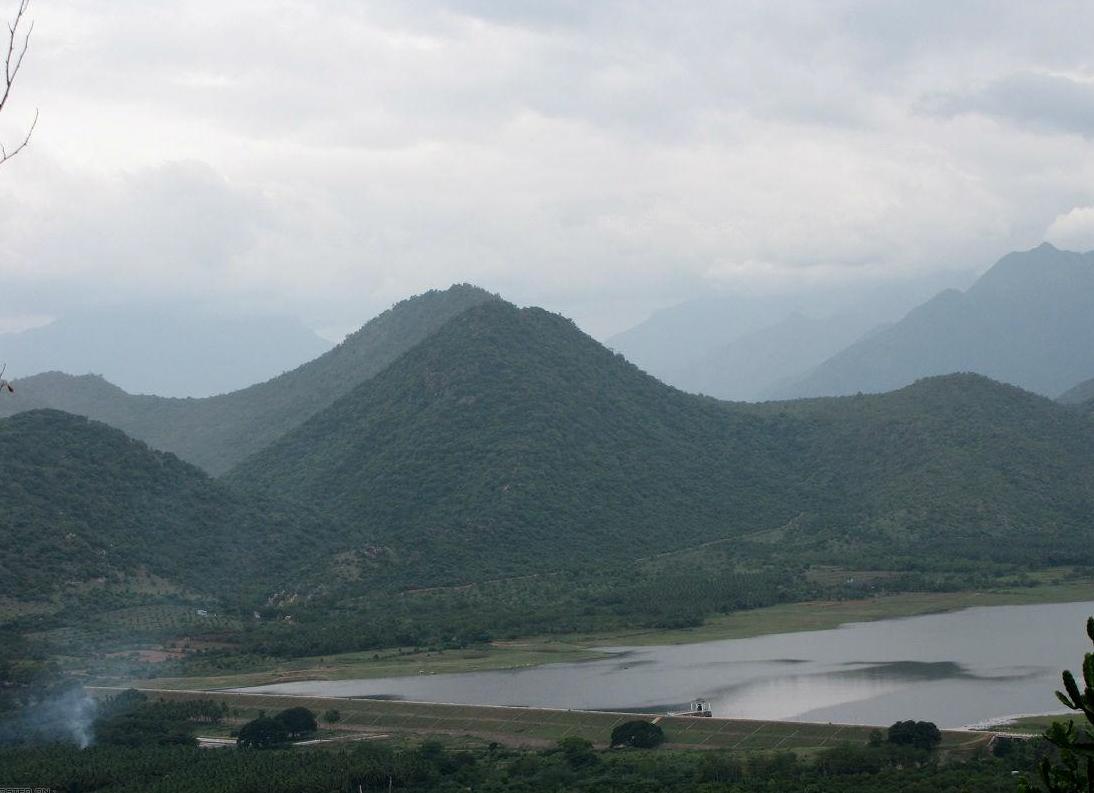 Tamilnadu Tourism: Manjalar Dam