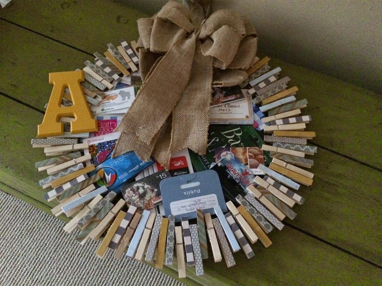 Germerican Adventures: How to Make a Gift Card Wreath