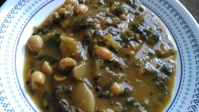 Majha Ruchkar Prawas (माझा रुचकर प्रवास): Colocacia Leaves gravy (अळूचं ...