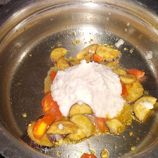 Karamani Kuzhambu Recipe| thatta payir Kuzhambu Recipe | Perum payaru ...