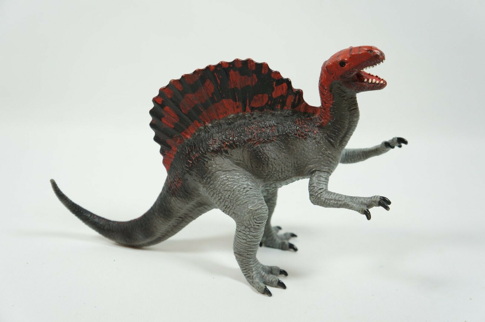 The Carnegie Collection Spinosaurus (1992)