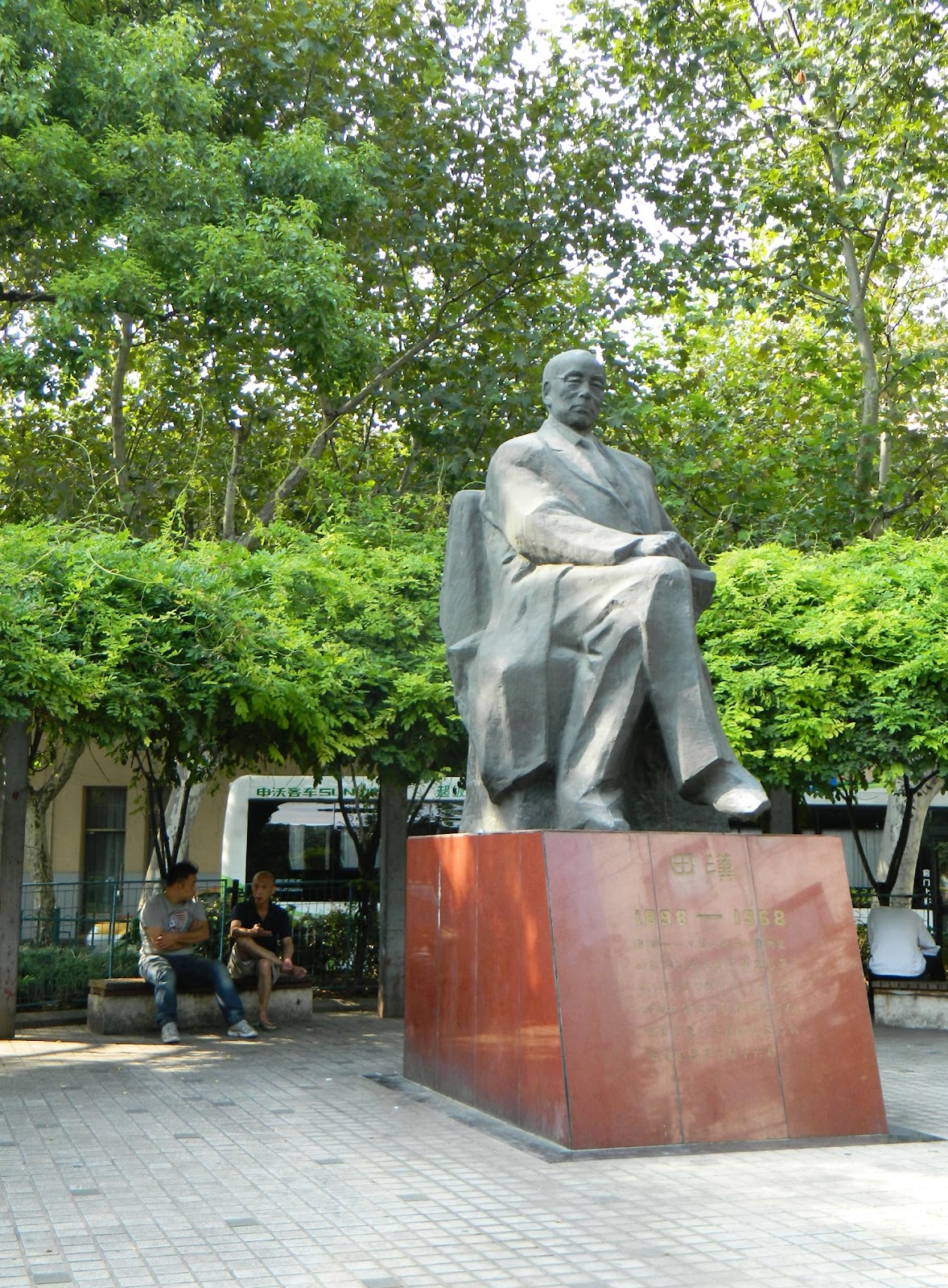 Jax Stumpes: Shanghai Story Walk II (9/6/2012)