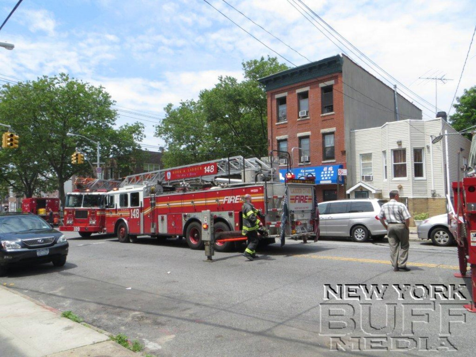 New York Buff Media: FDNY - Brooklyn 10-75 Box 2685