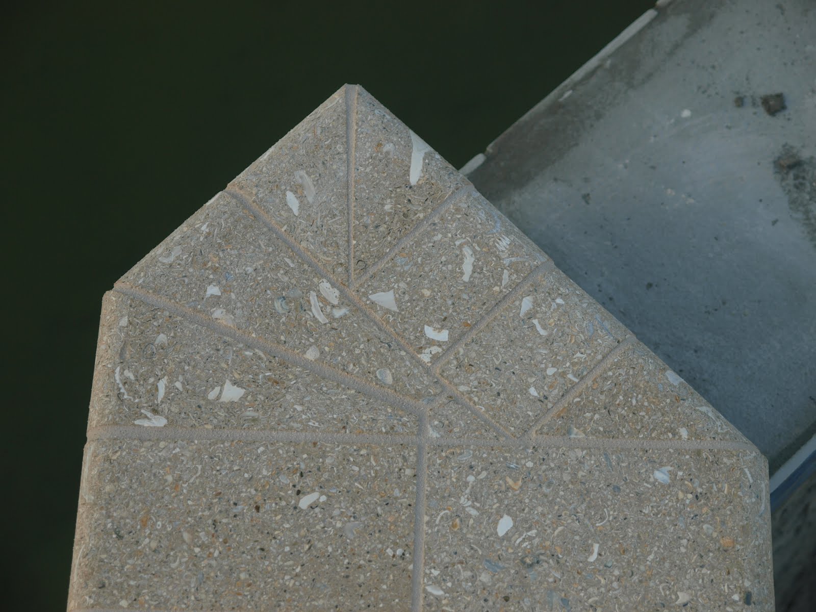 The New Blue Pool: Concrete! (and completed spa coping)