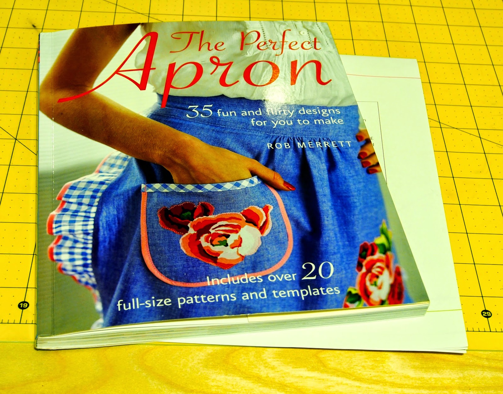 Evermore: Craft Book Review: The Perfect Apron