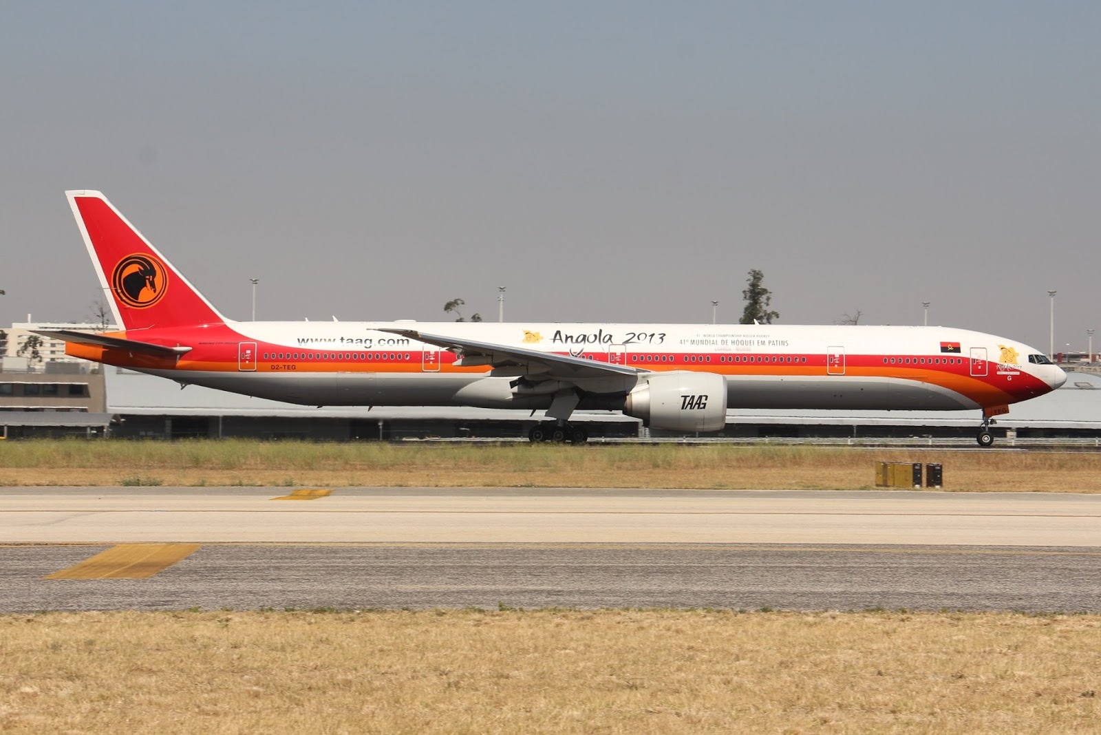 Flyingphotos Magazine News: TAAG ANGOLA AIRLINES - B777-300ER - D2-TEG