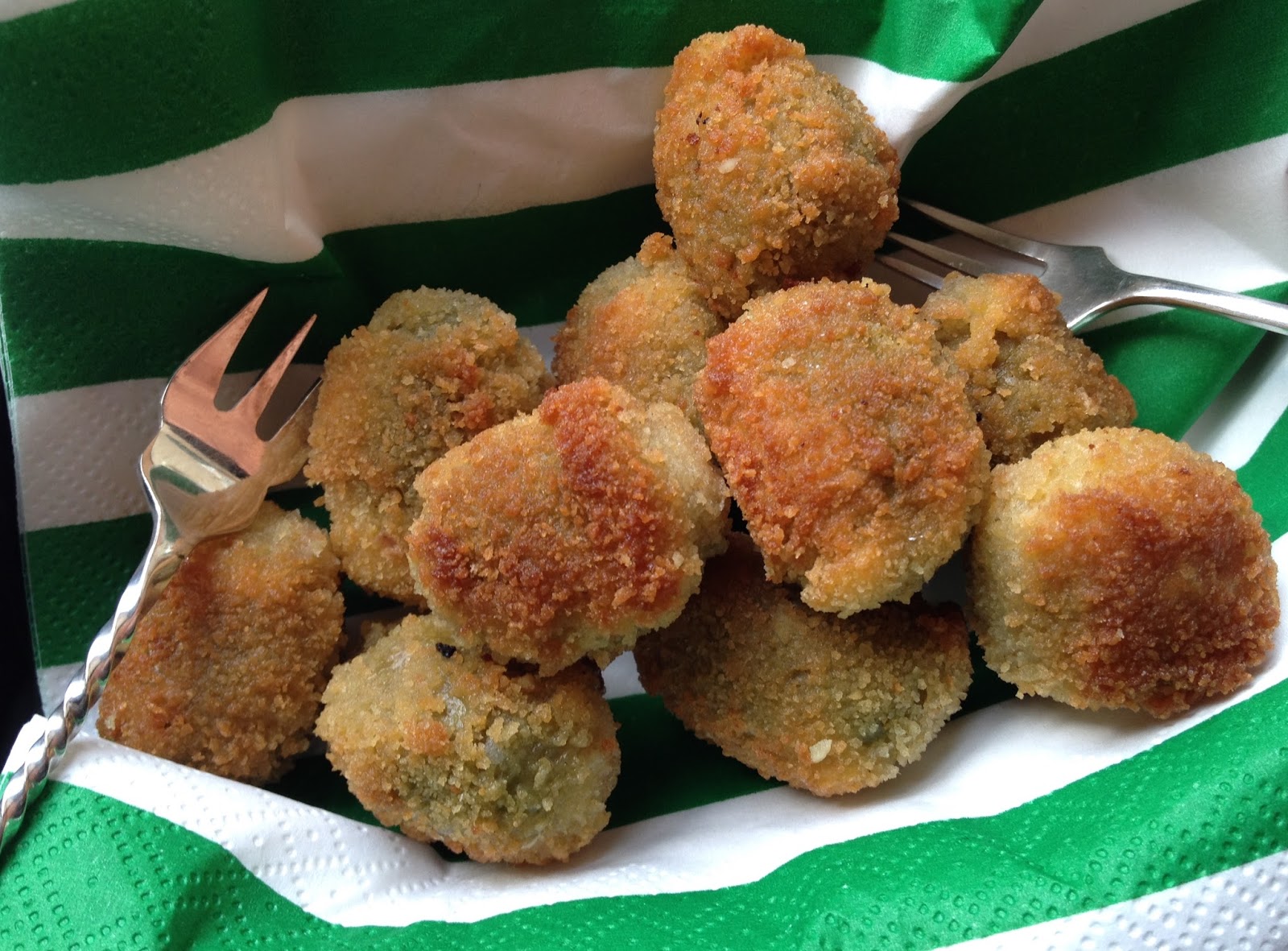 Domestic Sluttery: Sluttishly Savoury: Fried Olives with Gorgonzola ...