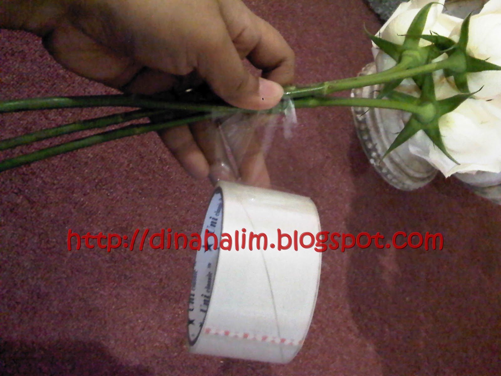 Dina Halim Bridal Boutique: DIY : Bunga Tangan Fresh Flowers.
