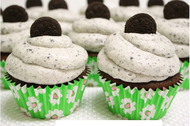 Lu Noguchi - Cakes: Desafio! Cupcake com Oreo (Negresco)