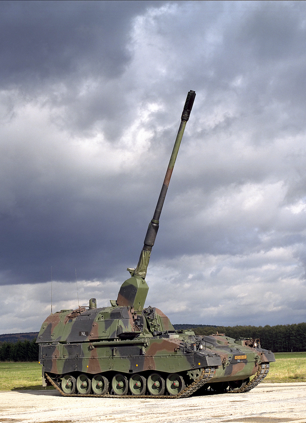 Panzerhaubitze 2000 (PZH 2000) ~ Armamento de Vanguardia