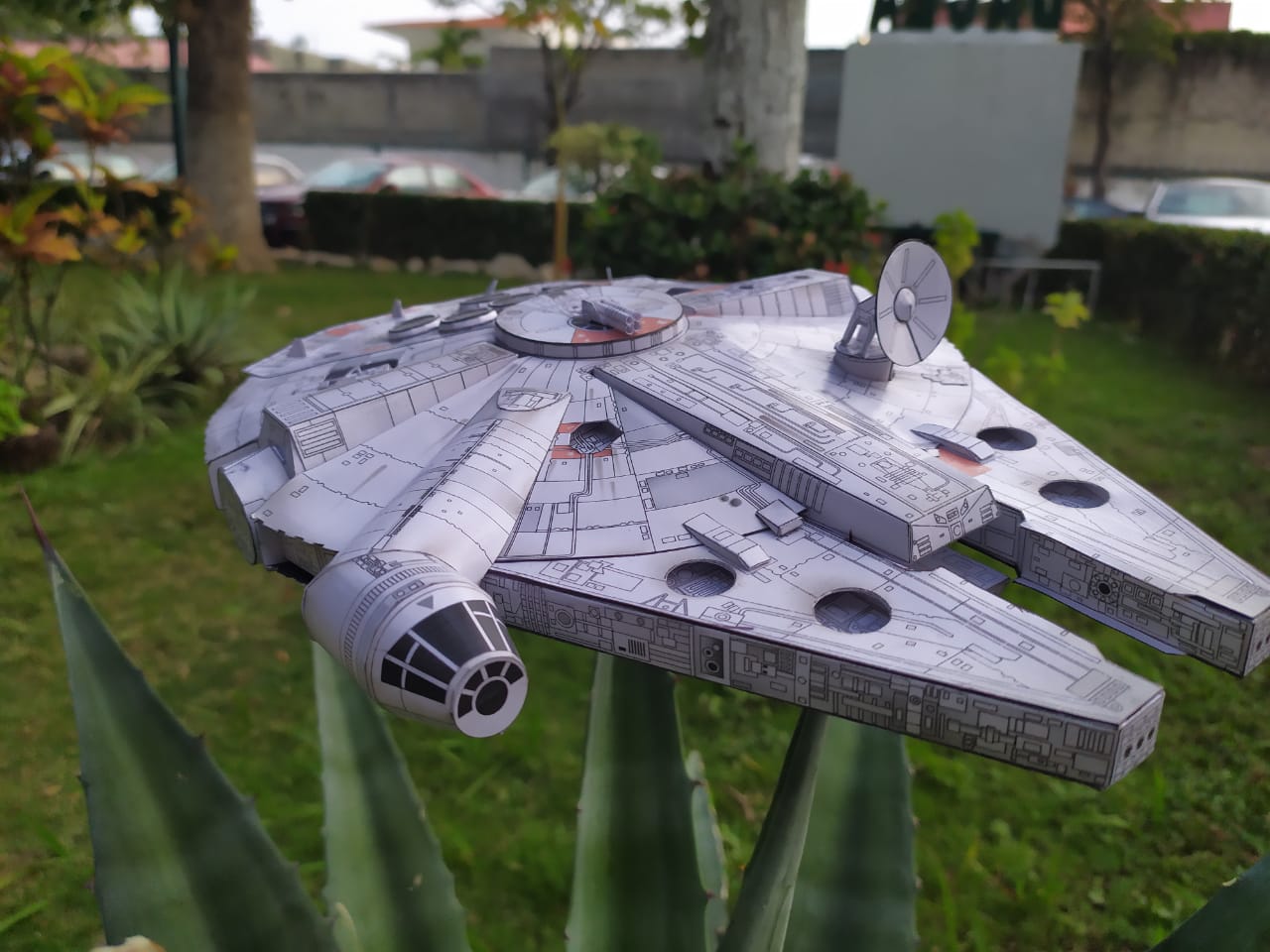 10 Papercraft Halcon milenario