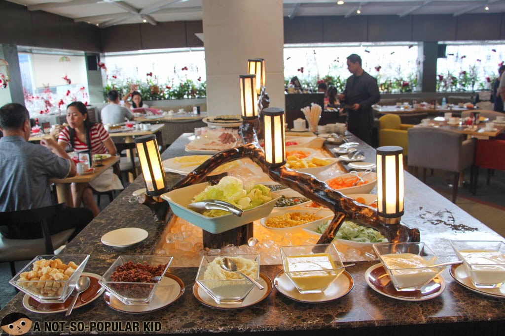 F1 Hotel's Lunch Buffet - An Enjoyable Feast for Foodies! - A Not-So ...