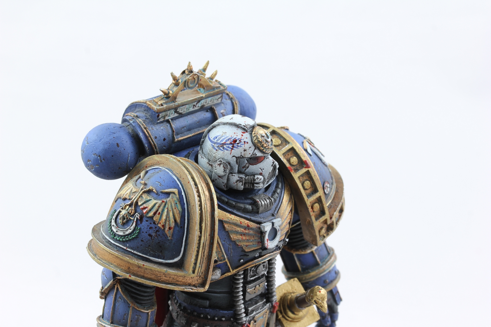 Showcase - Large Scale Ultramarine Captain 2 from PaintMyBits - Bloody Dice