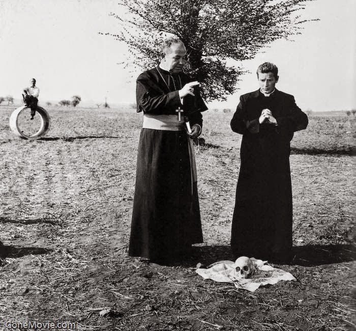 A ÉPOCA DE OURO DO CINEMA ITALIANO : O CONTO DO VIGÁRIO