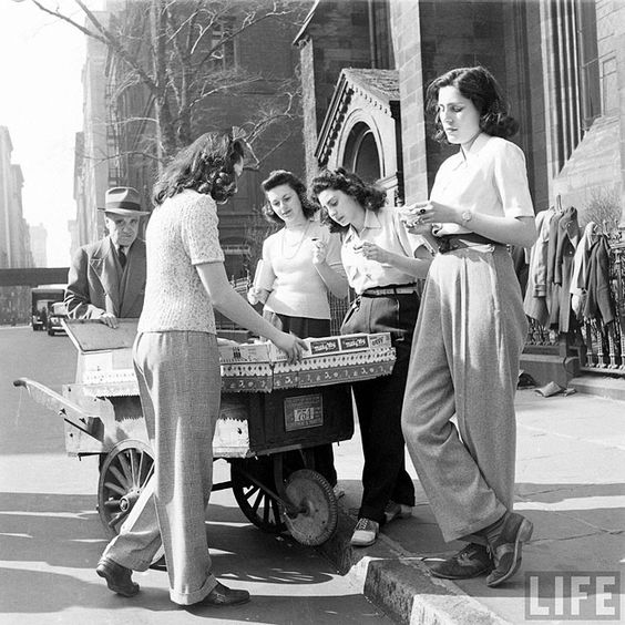 The Closet Historian: Vintage at Work: Modern Gal, Modern Workplace ...