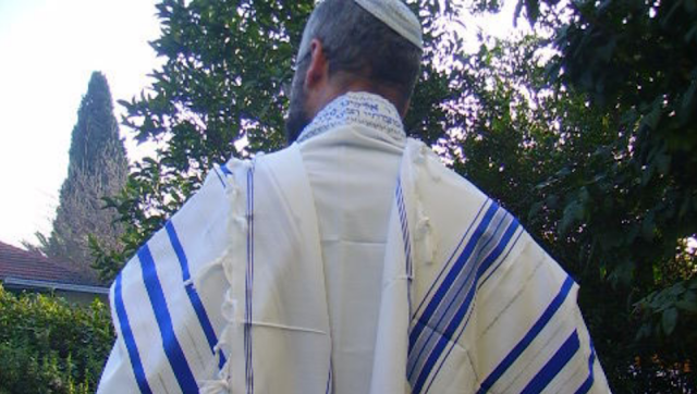 Conhecer o Judaísmo: Talit e Kipá