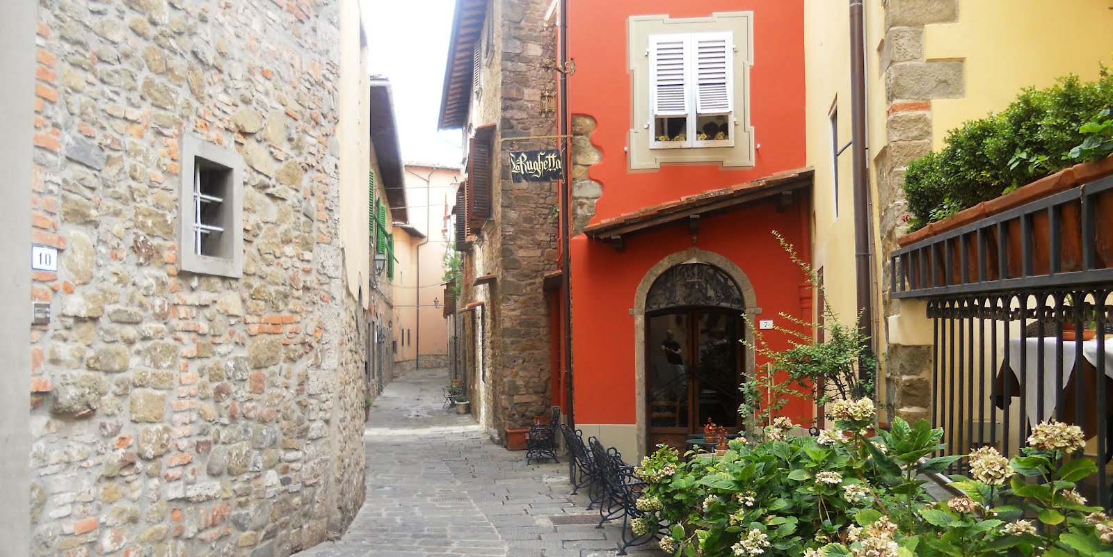 Patrick Comerford: Montecatini Alto ... a charming town at the top of a ...
