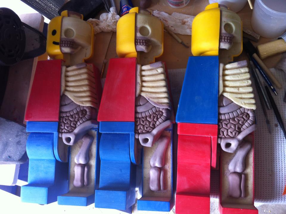 The Anatomy of a LEGO Man (95 Pics)