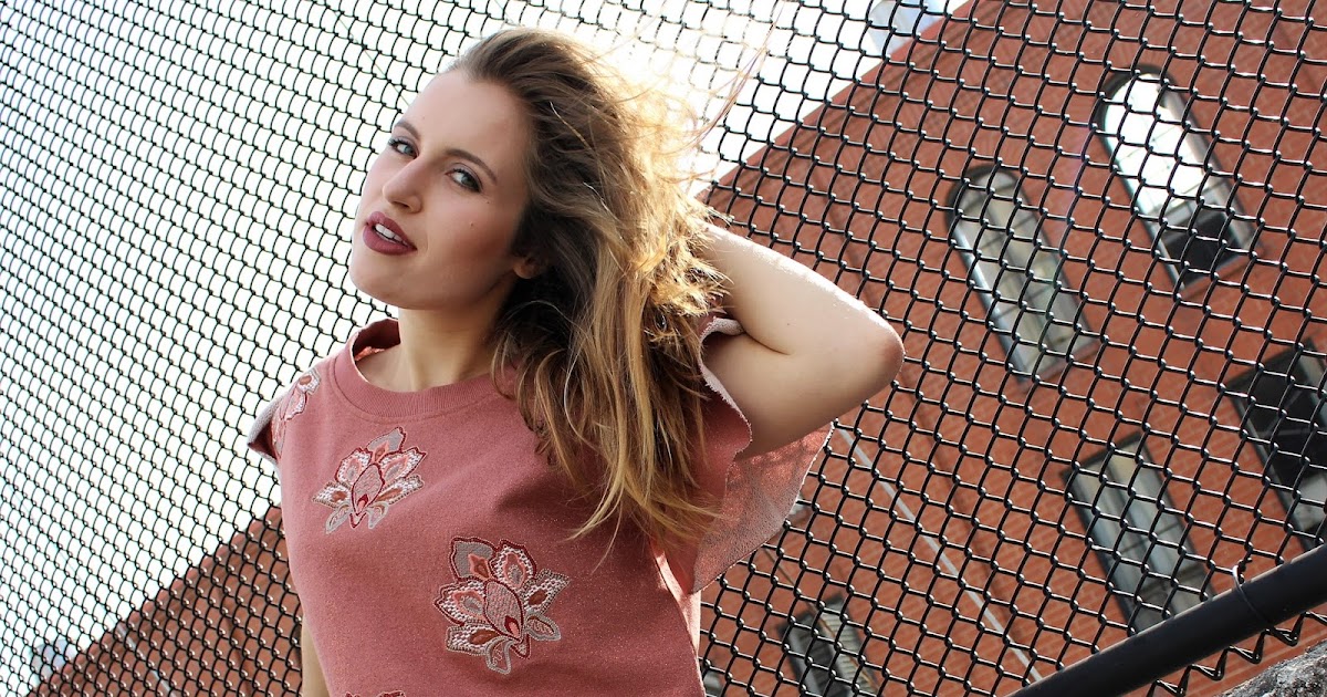 Caroline George: Girl Meets Publishing World: THE ACTION HAS MOVED TO ...