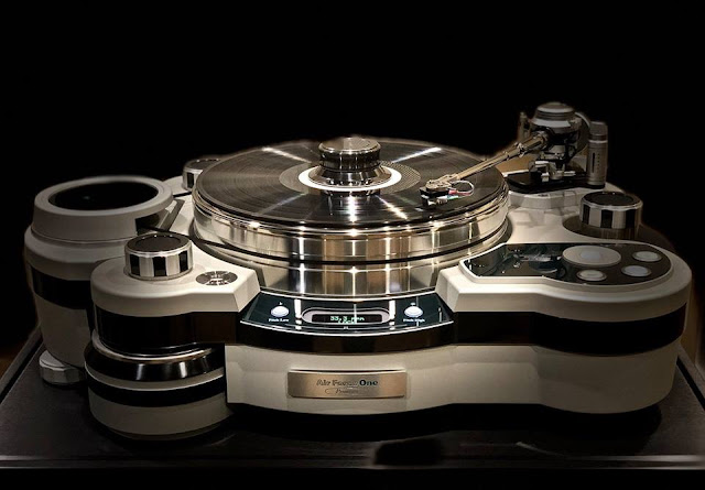 TECHDAS AF1 PREMIUM TURNTABLE – M & S | Ultimate High-Fidelity