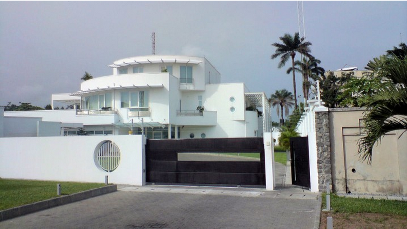 BIBILICIOUS: Amazing! A look at Dangotes $30m house