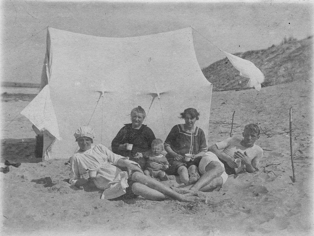 17 Vintage Photographs of People Camping in the 1920s ~ Vintage Everyday