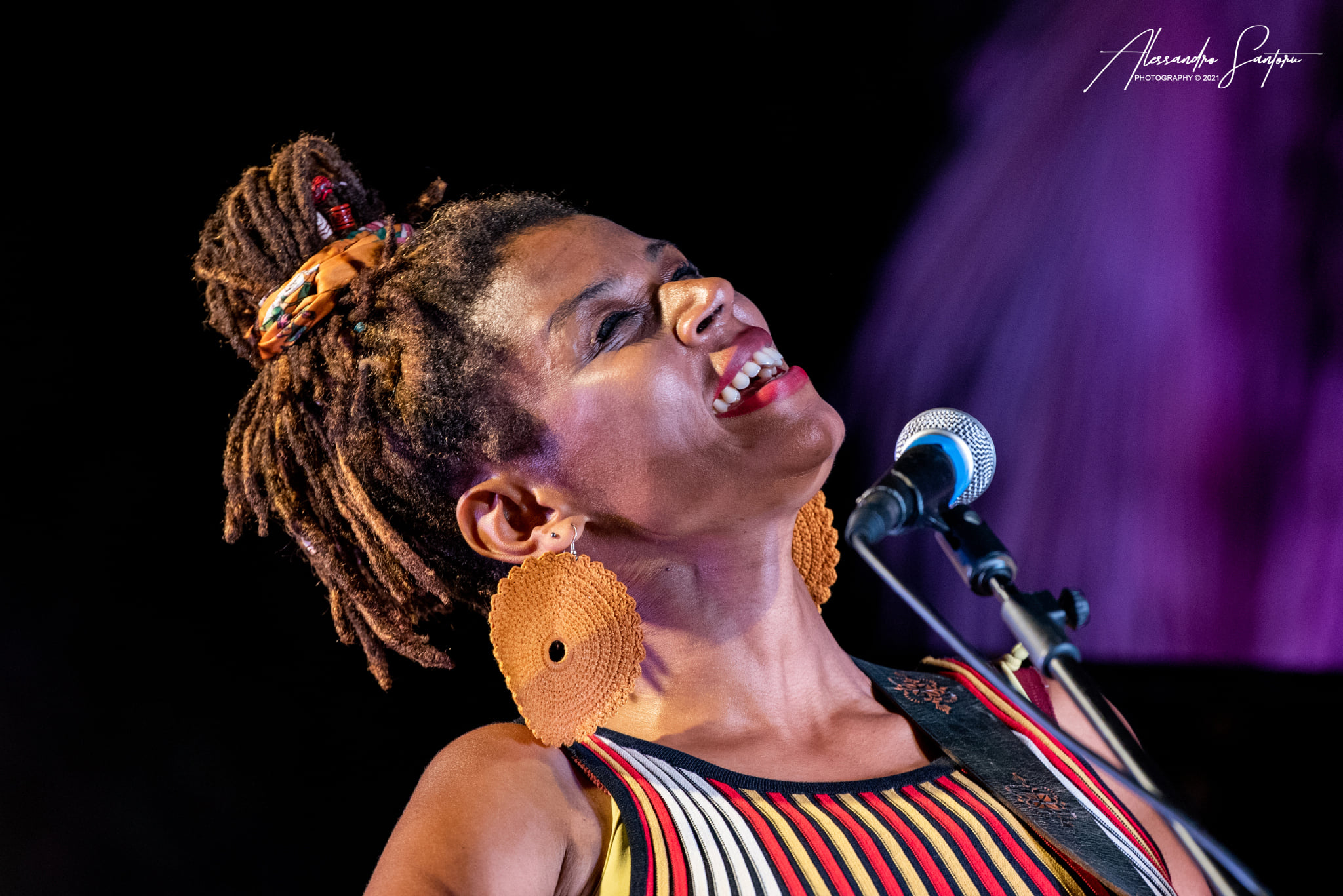 Official Website Carmen Souza // #INTERCONNECTEDNESS