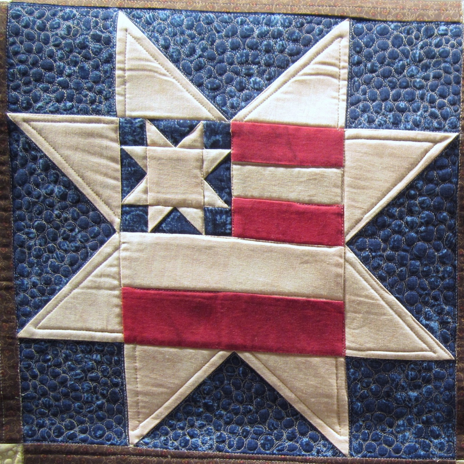 Sue Daurio's Quilting : 2 more QOV quilts quilted