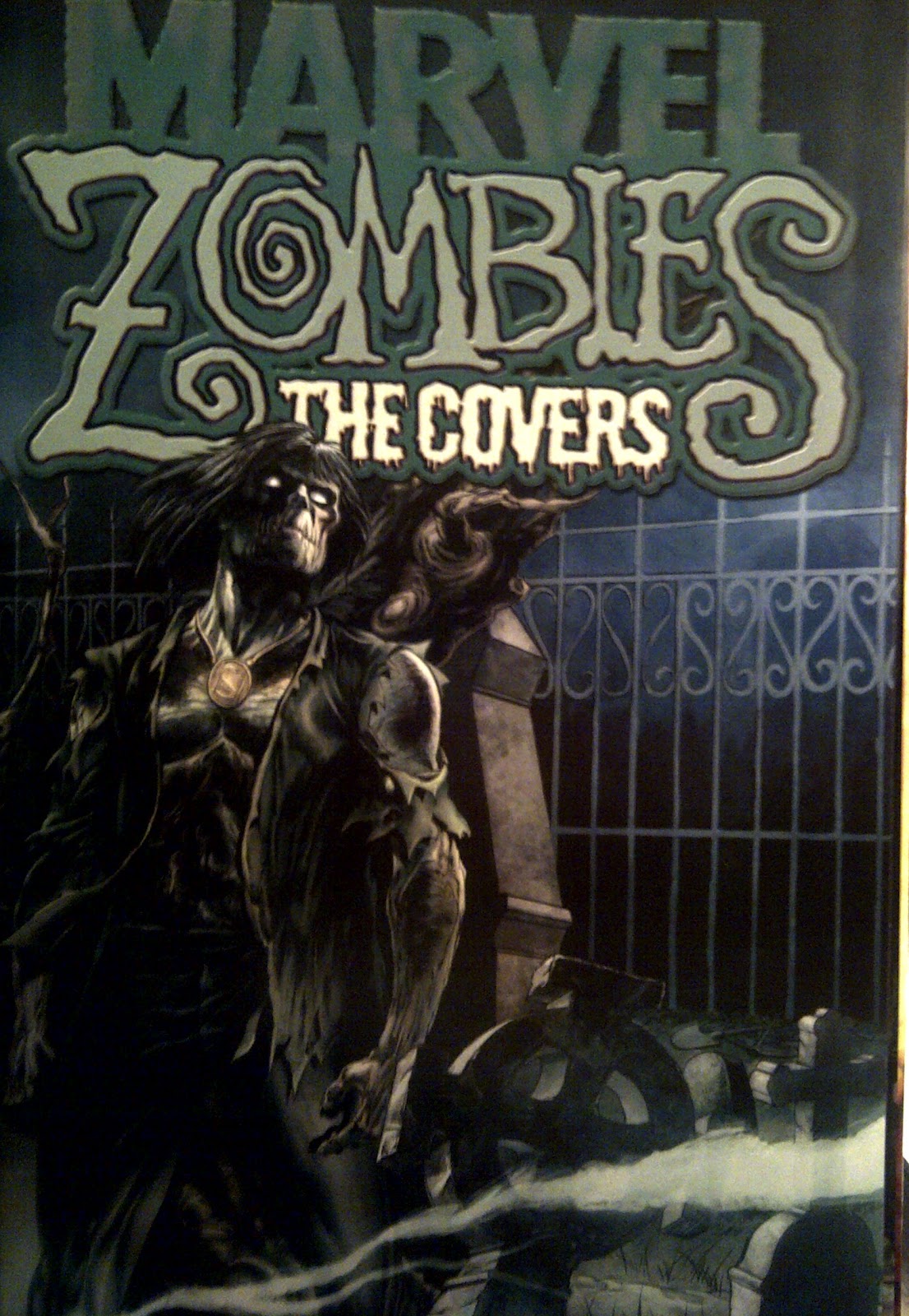 MakeupZombieVie: MARVEL ZOMBIES THE COVERS BOOK