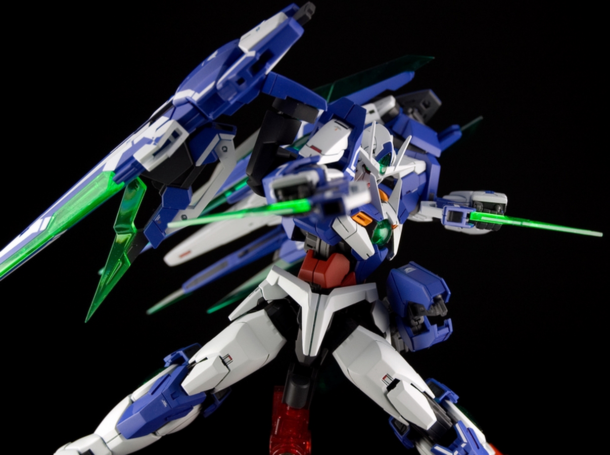 Custom Build: RG 1/144 00 Quanta + GN Sword IV Full Saber
