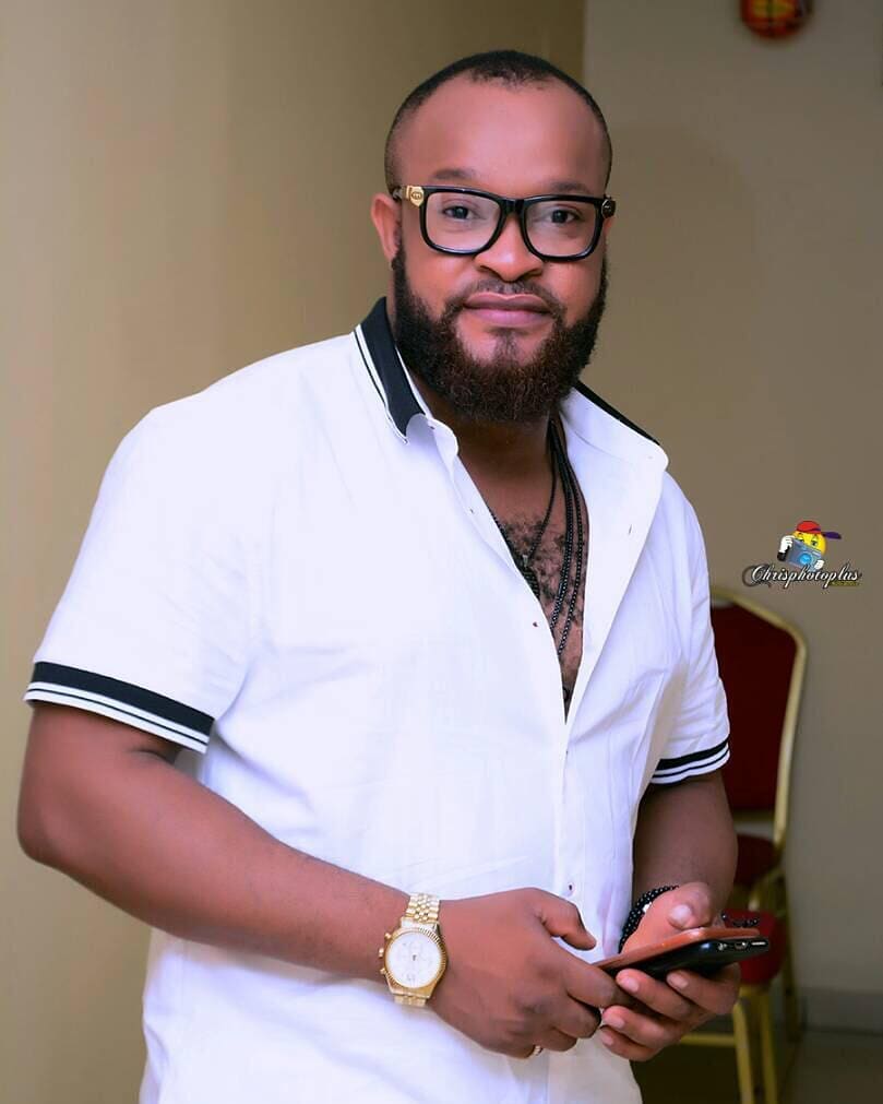 Height : How tall is Diamond Okechi?