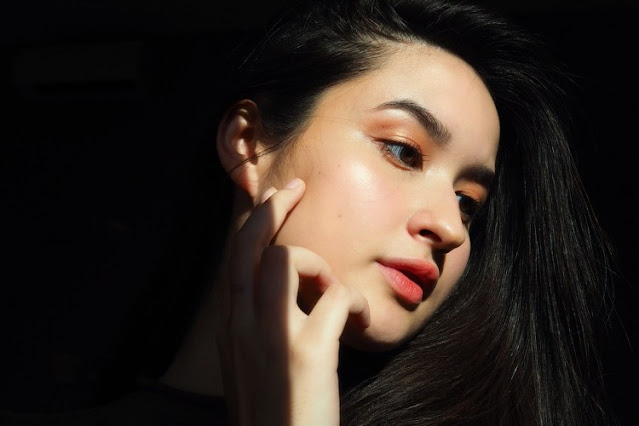 √ Biodata Stephanie Poetry Dougherty - Izbio