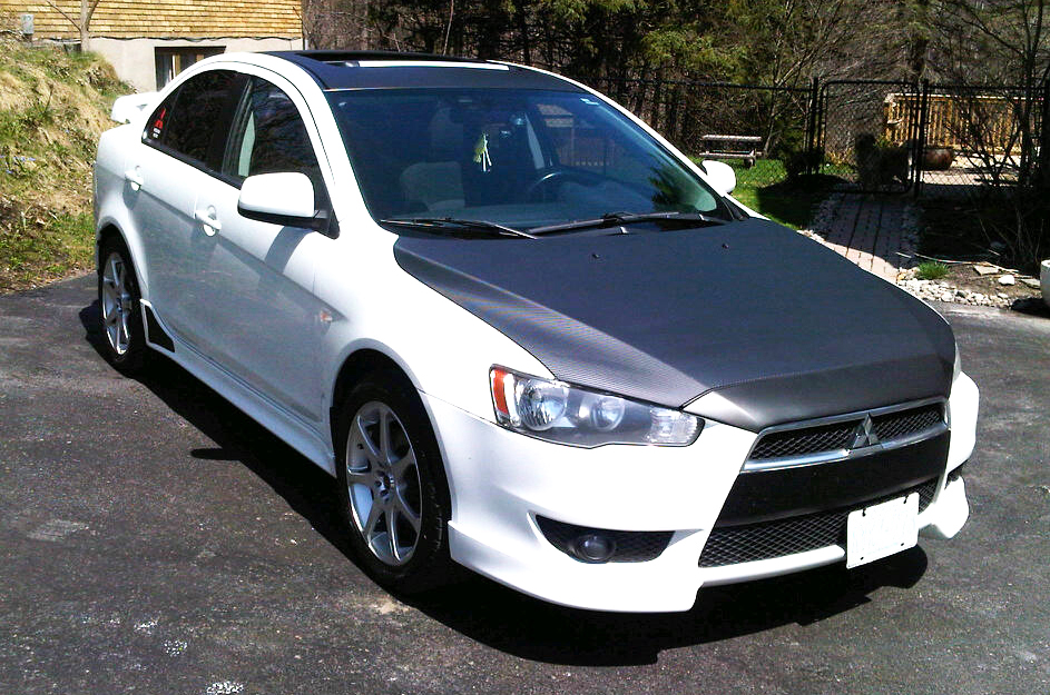 Mitsubishi Lancer - Eminent Custom Graphics inc.