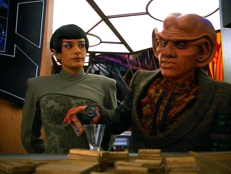 Doux Reviews: Star Trek Deep Space Nine: The Maquis, Part 1