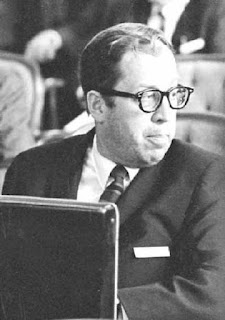 Vampii NO bloguea, Divaga: Bob Bemer, el padre del código ASCII